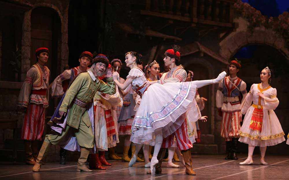 Shanghai Ballet perpetrates Coppélia - Westmount Magazine