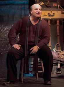 Urban Tales XI: Immigrants’ First Xmas in Montreal - Westmount Magazine