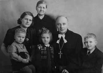 In a Quiet Little Village: A captivating murder mystery - Westmount ...